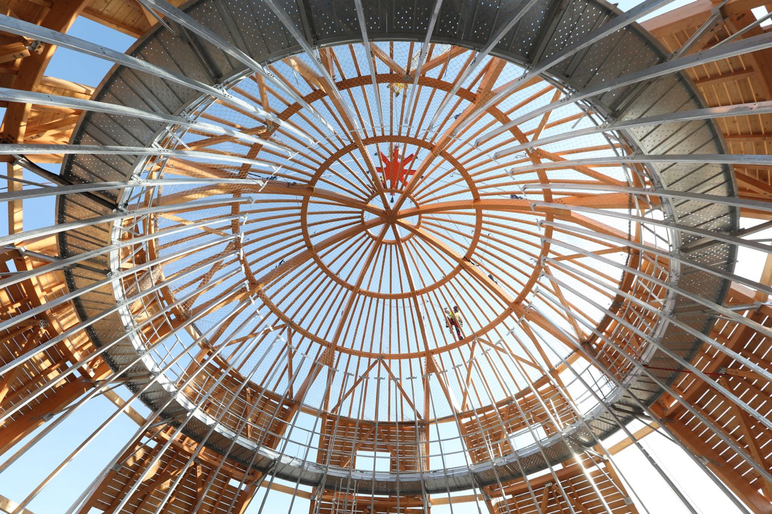 En images : la pose du 4ème dôme de Grand Nancy Thermal - EGF